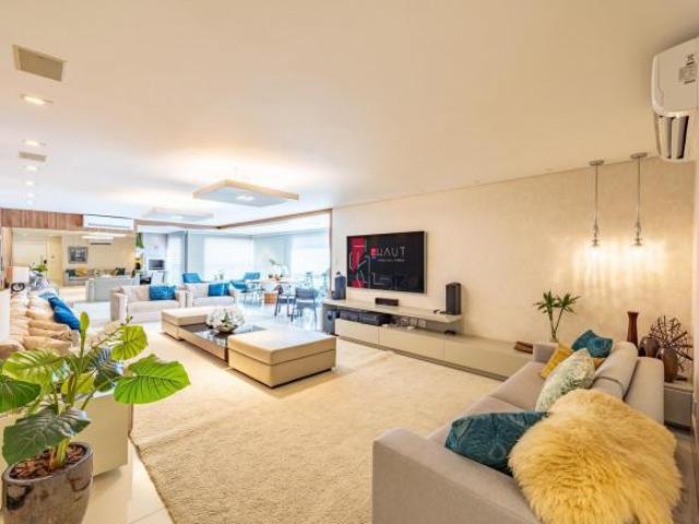 Apartamento mobiliado à venda no Uber Luxury Style com 398 m² e 4 suítes