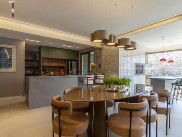Apartamento mobiliado à venda no Campo Belo – 142 m² | 2 suítes | 2 vagas | Lazer completo