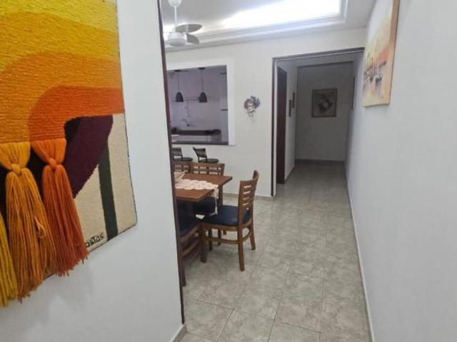 Apartamento mobiliado à venda no Canto do Forte, em Praia Grande SP