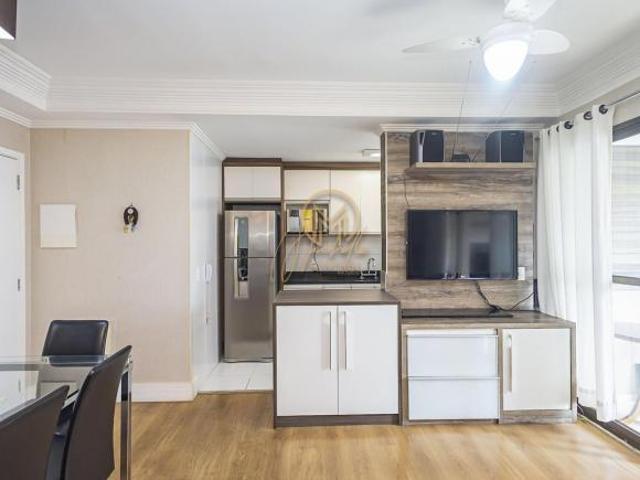 Apartamento mobiliado à venda no Champagnat com 63