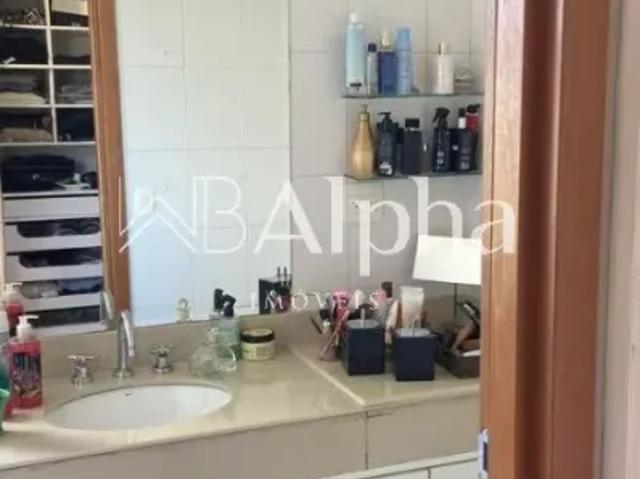 Apartamento mobiliado a venda no Condomínio Resort Tamboré em Santana de Parnaíba SP