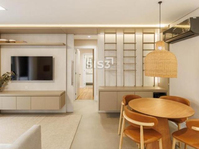 Apartamento mobiliado à venda no Edificio Trebbian