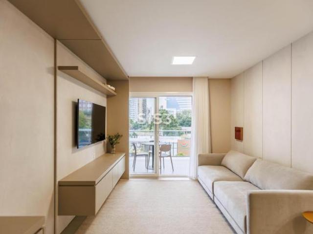 Apartamento mobiliado à venda no edifício Trebiann