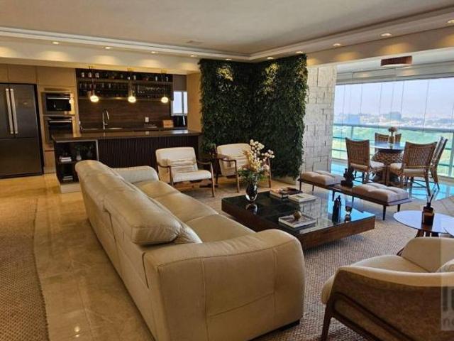 Apartamento mobiliado à venda no Edifício Ereditá