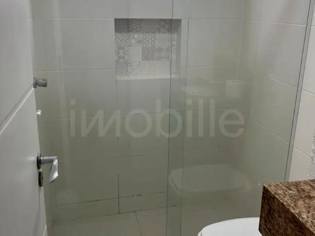 Apartamento mobiliado à venda no Edifício Maxim em Balneário Camboriú