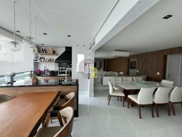 Apartamento mobiliado à venda no Jardim das Perdizes com 3 suites e 2 vagas