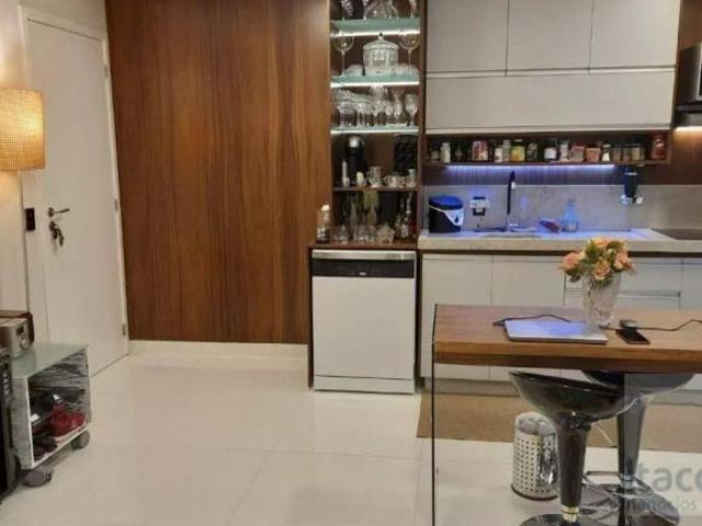 Apartamento mobiliado à venda no Splendya I Alphaville