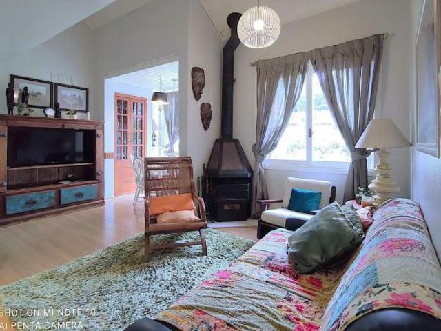 APARTAMENTO MOBILIADO BAIRRO PLANALTO EM GRAMADO