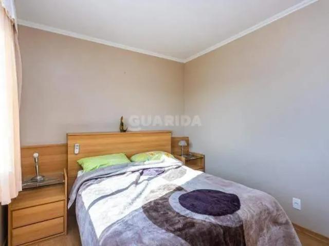 Apartamento MOBILIADO de 3 dormitórios sendo 1 suíte para alugar no bairro Santana, com VAGA COBERTA