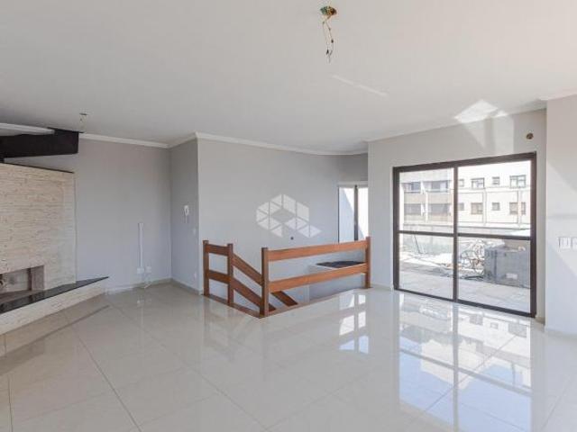 Apartamento mobiliado de 3 quartos, 1 suíte e 2 vagas de garagem no Petrópolis