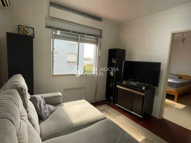 Apartamento mobiliado de 01 dormitório na Azenha