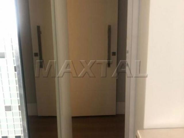 Apartamento mobiliado de 110m², 3 quartos, 1 suíte, 4 banheiros, varanda gourmet, 2 vagas cobertas