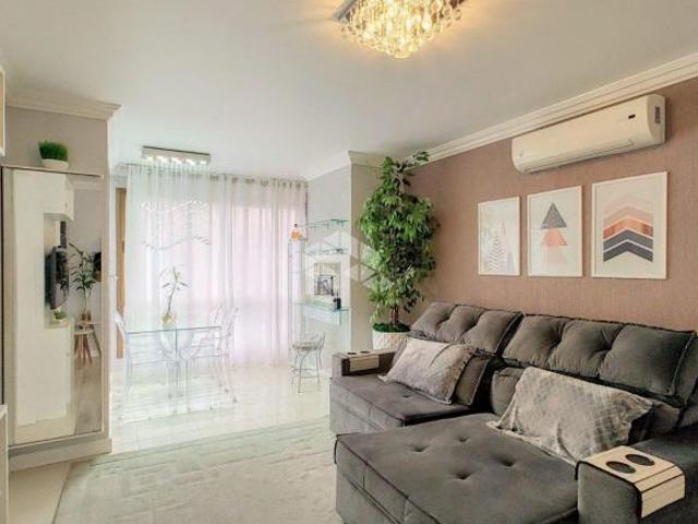 Apartamento mobiliado de 1 dormitório com 50,14m² com vaga de garagem BAIRRO PARTENON