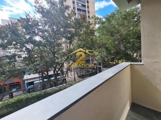 Apartamento Mobiliado de 1 Dormitório com Sacada e Vaga a 5 Minutos do Metrô Saú