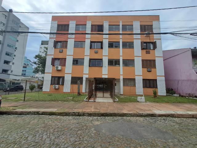 Apartamento mobiliado de 1 dormitório para locação, excelente localização no Morro Do espelho perti