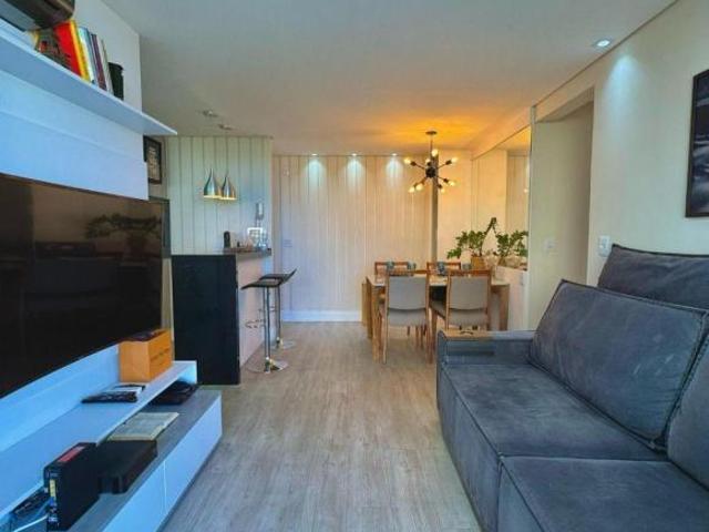Apartamento mobiliado de 2 dormitórios e 2 vagas no bairro Petrópolis