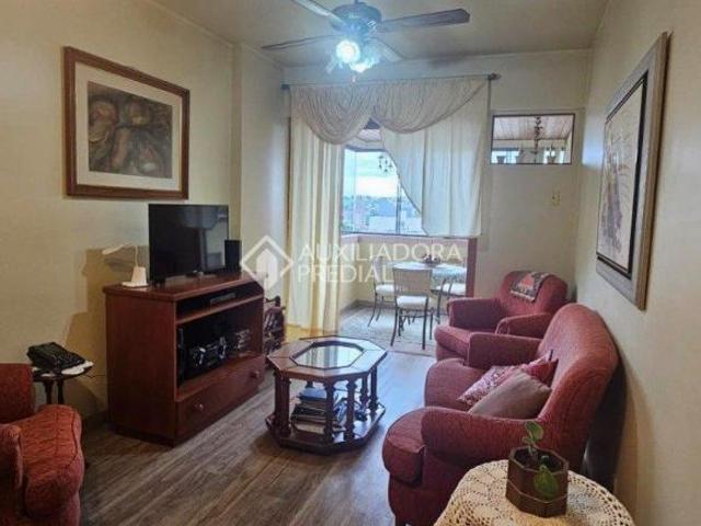 Apartamento mobiliado de 2 quartos com 1 vaga à venda no bairro Petrópolis em Porto Alegre