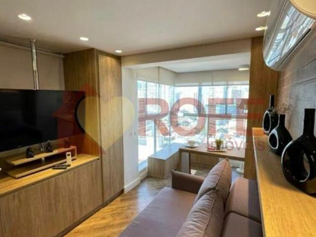 Apartamento mobiliado de 30m² a venda na Vila Madalena, 01 dormitório, 01 vaga de garagem