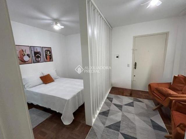 Apartamento mobiliado de estilo loft no Centro