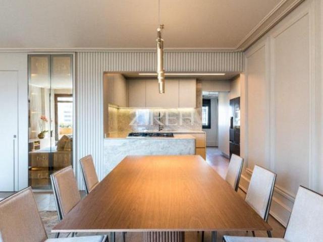 Apartamento mobiliado de luxo ao lado do Pátio Batel todo Reformado com 3 suítes
