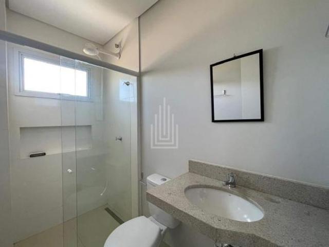 Apartamento mobiliado disponível para venda no Edifício Ravena
