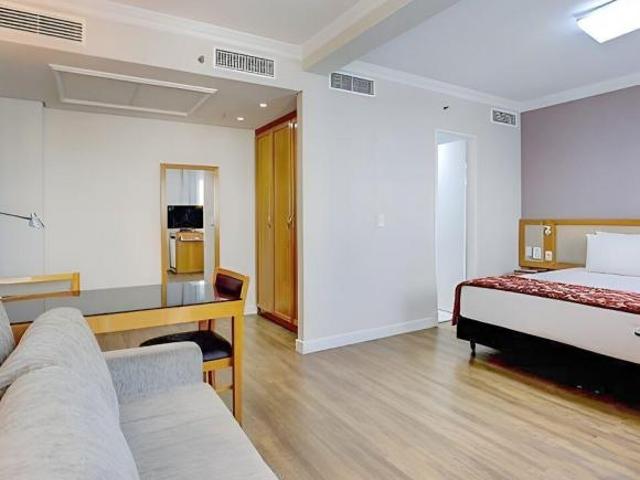 Apartamento mobiliado disponível para venda com 32m² e 01 vaga de garagem