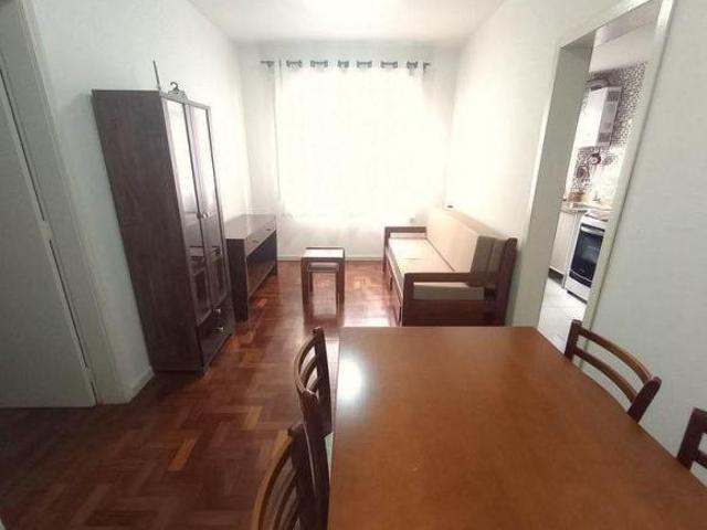 APARTAMENTO MOBILIADO E COM VAGA NO MENINO DEUS