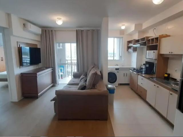 apartamento mobiliado e climatizado para locação no centro de Balneario Piçarras SC