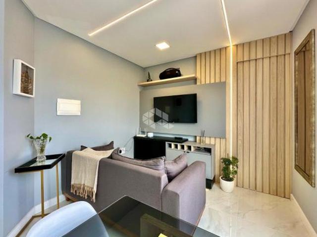 Apartamento mobiliado e decorado, 01 quarto e vaga de garagem, no Centro de Capão da Canoa/RS
