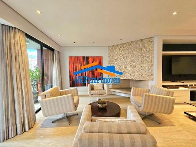 Apartamento mobiliado e decorado 163m² 2 Suítes 2 vagas Itaim Bibi