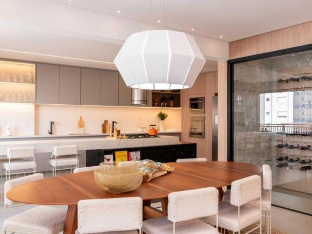 Apartamento mobiliado e decorado à venda com 151 m² e 3 suítes no Reserva 27