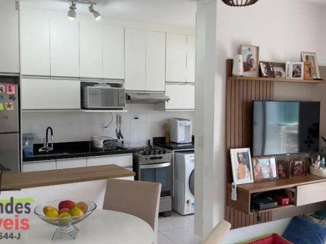 Apartamento mobiliado e decorado com 2 quartos à venda no Canto do Forte, 66 m² por R$ 550.000 P
