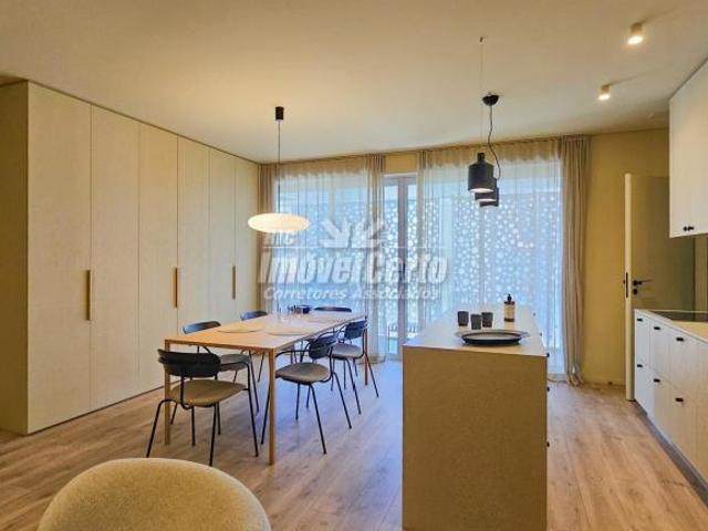 Apartamento mobiliado e decorado de 108 m² com 3 d