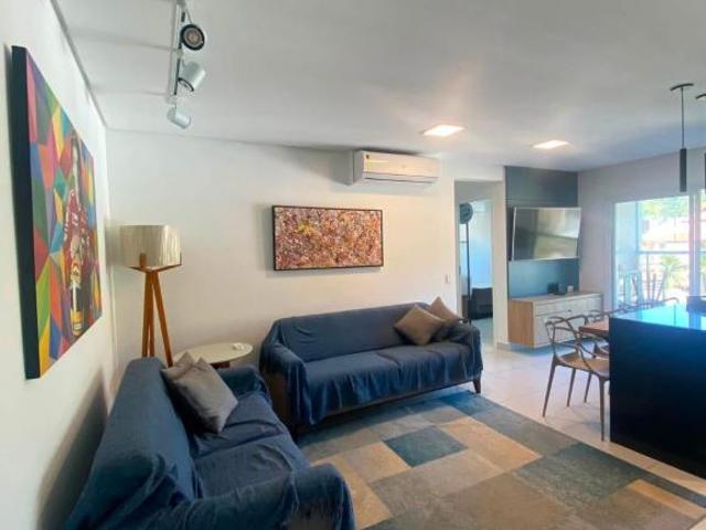 Apartamento mobiliado e decorado na praia das toninhas!