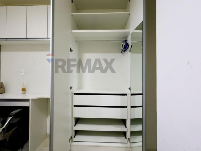Apartamento mobiliado e equipado com 55m com 2 quartos, sendo 1 suíte, área de serviço, wc social e cozinha equipada