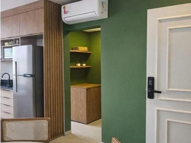 Apartamento mobiliado e reformado, dois dormitórios, ao lado do VLT