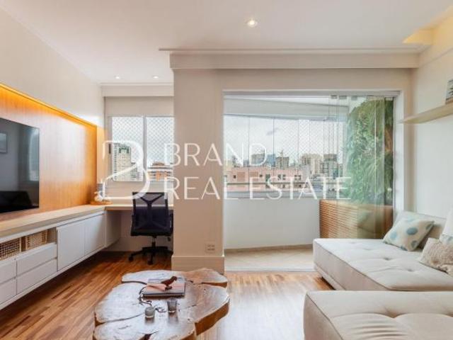 Apartamento mobiliado, em andar alto na Vila Nova Conceição