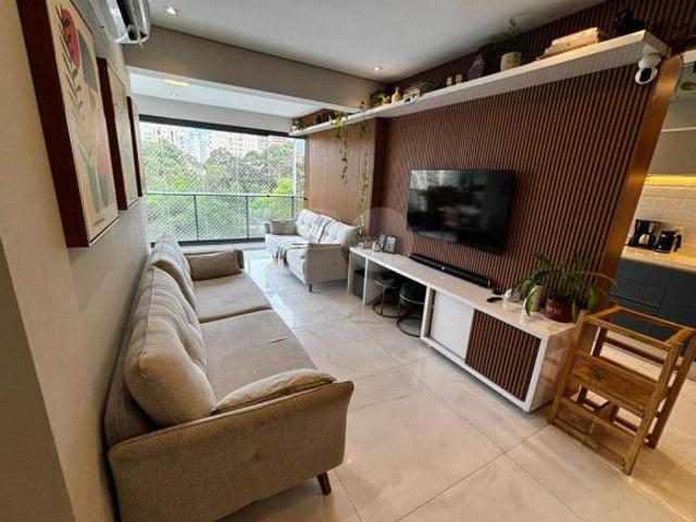 Apartamento mobiliado em Pinheiros com 73 m², 2 quartos 1 suíte 1 vaga e depósito
