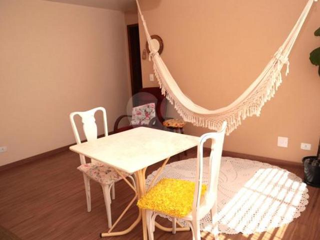 Apartamento Mobiliado em um dos Bairros mais Tradicionais de Curitiba Com Vaga de Garagem