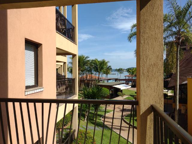 Apartamento mobiliado frente para o mar localizado no Porto Bally Resort em Angra dos Reis