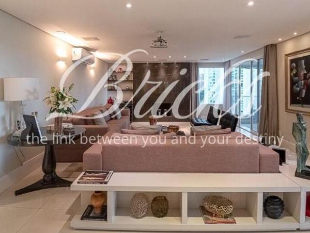 APARTAMENTO MOBILIADO NO CAMPO BELO/ SOPHISTIC 4 suítes 5 vagas
