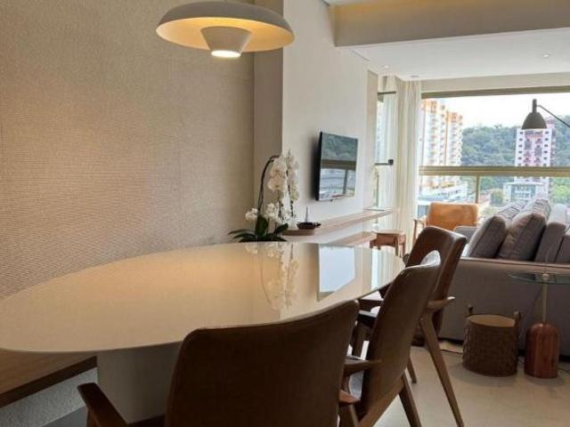 Apartamento mobiliado no Canto do Forte
