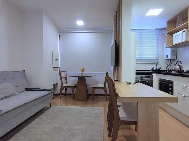 APARTAMENTO MOBILIADO NO CENTRO DE GRAMADO