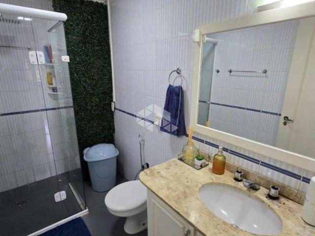 Apartamento mobiliado no centro de Gramado com 2 dormitórios