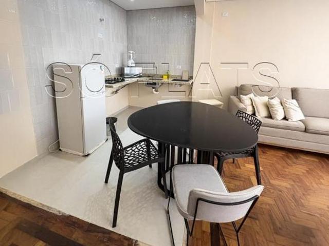 Apartamento mobiliado no Boqueirão, Santos, a poucos passos da praia e com portaria 24 horas