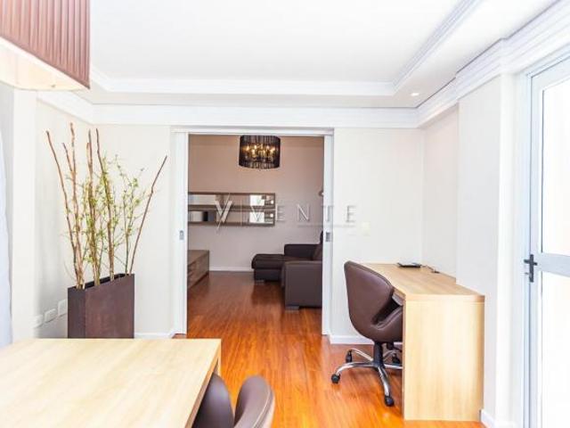 Apartamento mobiliado no Batel, 1 quarto com vag