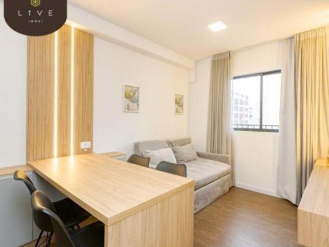 Apartamento mobiliado no Edifício Lins 236. Oportunidade para morar ou investir no bairro Batel em C