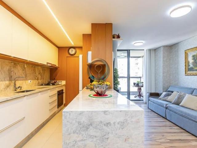 Apartamento mobiliado no Edifício Toronto, com 94m
