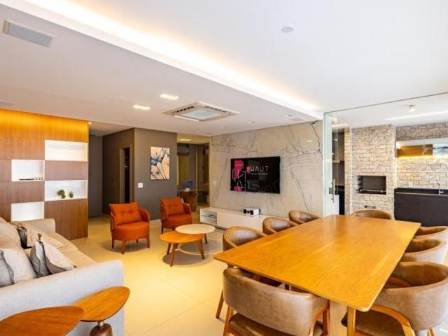 Apartamento mobiliado no Marista com 155 m², 3 suítes e 2 vagas