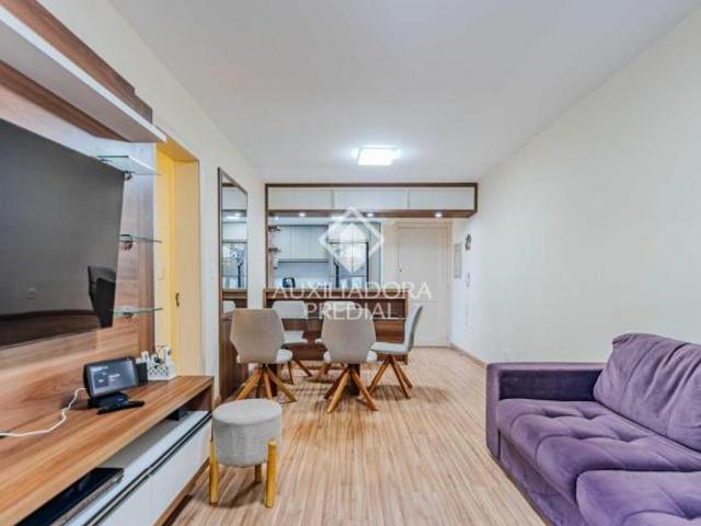 Apartamento mobiliado no Partenon